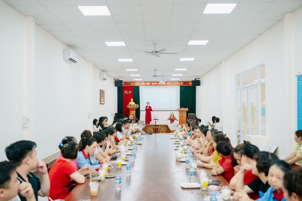 DUCANH BOND hân hoan đón mừng Ngày Phụ Nữ Việt Nam 20/10